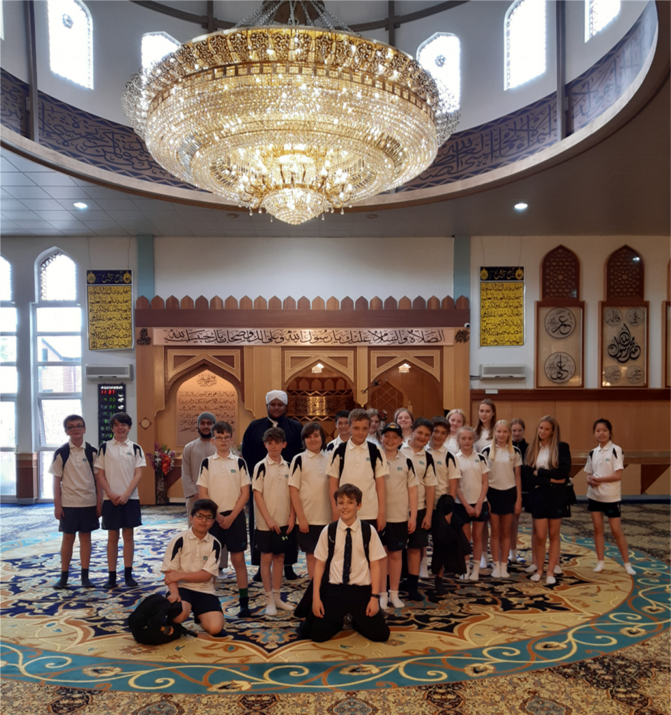 » 7A Visit to Central Mosque and Holy Name Church